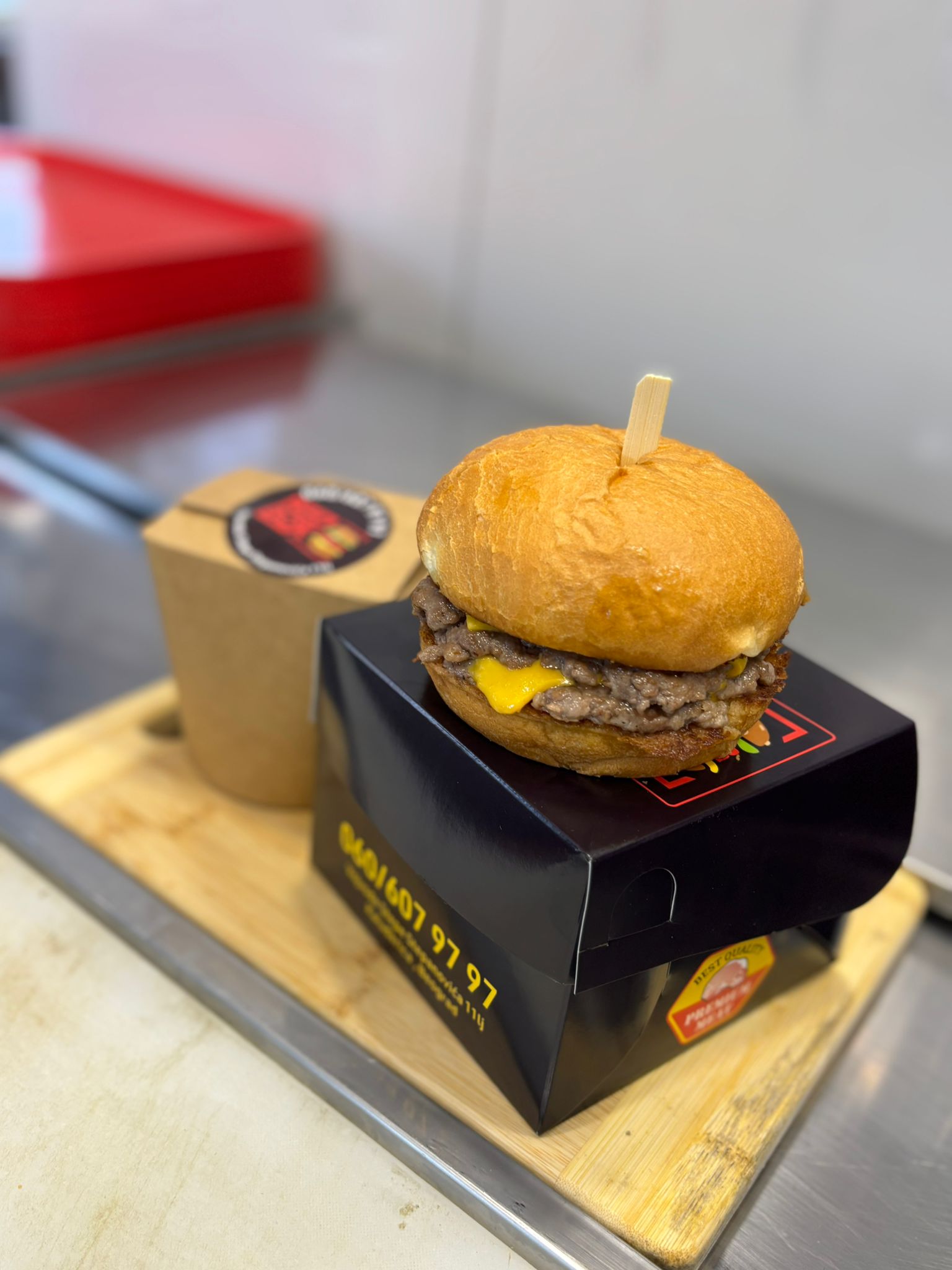 Red Box Burgeri Kaludjerica - Najbolji Burgeri u Beogradu